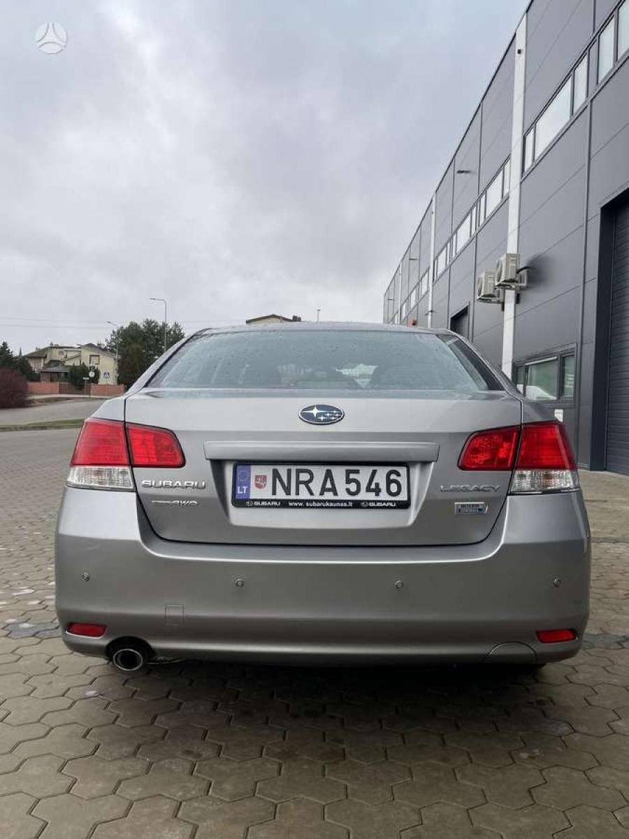 Grey Subaru Legacy 2011 in Vilnius, with an engine capacity of 2.00 L and mileage of 236 thousand km for 3200 €, photo 5 on AUTOMOTO.COM.LV