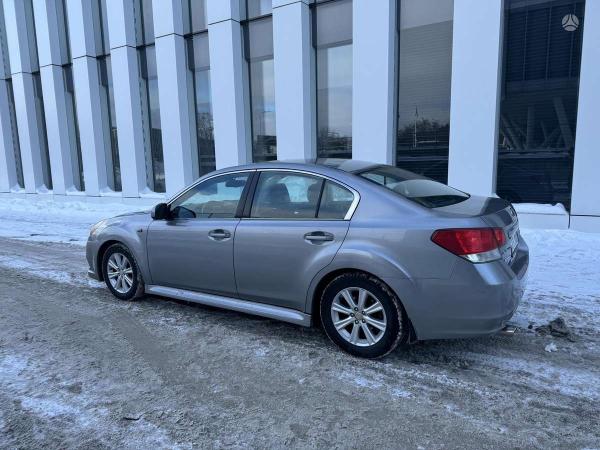 Grey Subaru Legacy 2011 in Vilnius, with an engine capacity of 2.46 L and mileage of 229 thousand km for 3999 €, photo 6 on AUTOMOTO.COM.LV