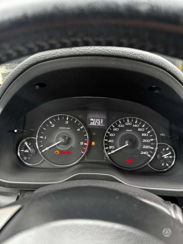 Grey Subaru Legacy 2011 in Vilnius, with an engine capacity of 2.00 L and mileage of 283 thousand km for 3000 €, photo 5 on AUTOMOTO.COM.LV