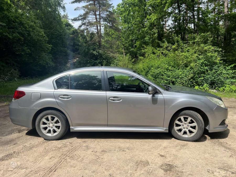 Серый Субару Легаси 2011 в Вильнюс, объемом двигателя 1.99 л и пробегом 298 тыс. км за 4100 €, фото 8 на AUTOMOTO.COM.LV