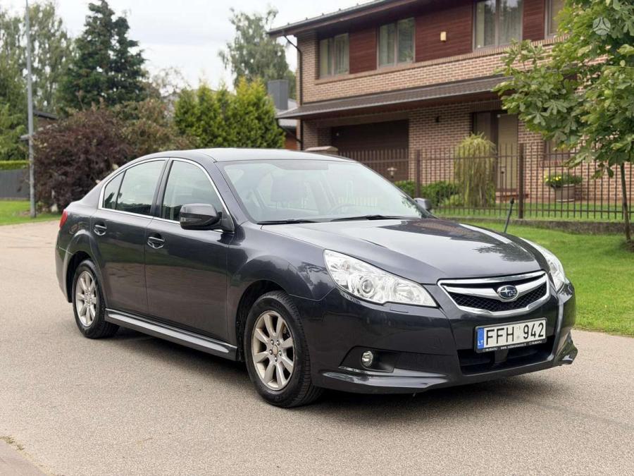 Grey Subaru Legacy 2011 in Vilnius, with an engine capacity of 1.99 L and mileage of 320 thousand km for 3250 €, photo 4 on AUTOMOTO.COM.LV