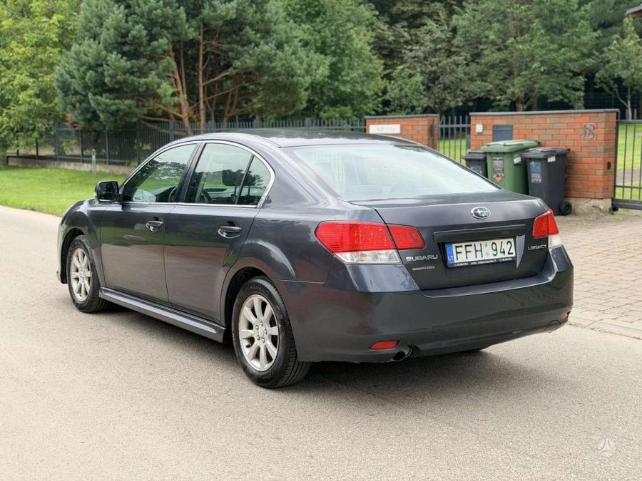 Grey Subaru Legacy 2011 in Vilnius, with an engine capacity of 1.99 L and mileage of 320 thousand km for 3250 €, photo 5 on AUTOMOTO.COM.LV