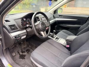 Grey Subaru Legacy 2011 in Vilnius, with an engine capacity of 1.99 L and mileage of 320 thousand km for 3250 €, photo 7 on AUTOMOTO.COM.LV
