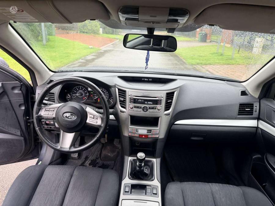 Grey Subaru Legacy 2011 in Vilnius, with an engine capacity of 1.99 L and mileage of 320 thousand km for 3250 €, photo 10 on AUTOMOTO.COM.LV