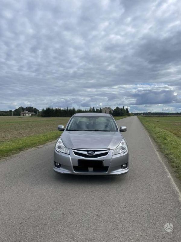 Pelēks Subaru Legacy 2011 Kauņa, ar dzinēja tilpumu 1.99 L un nobraukumu 191 tūkst. km par 3500 €, foto 3 vietnē AUTOMOTO.COM.LV