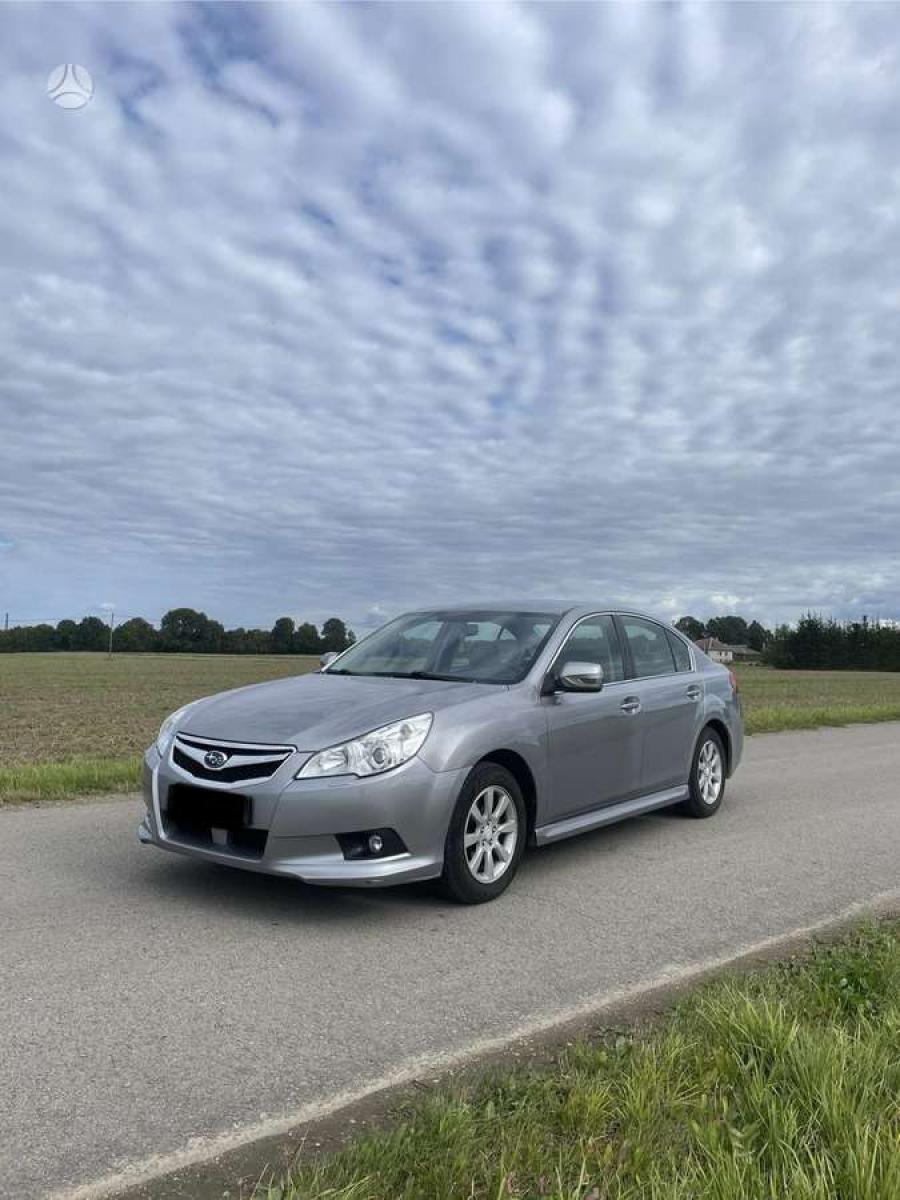 Grey Subaru Legacy 2011 in Kaunas, with an engine capacity of 1.99 L and mileage of 191 thousand km for 3500 €, photo 4 on AUTOMOTO.COM.LV