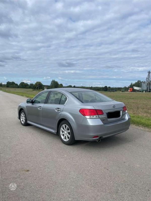 Pelēks Subaru Legacy 2011 Kauņa, ar dzinēja tilpumu 1.99 L un nobraukumu 191 tūkst. km par 3500 €, foto 6 vietnē AUTOMOTO.COM.LV