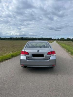 Grey Subaru Legacy 2011 in Kaunas, with an engine capacity of 1.99 L and mileage of 191 thousand km for 3500 €, photo 7 on AUTOMOTO.COM.LV