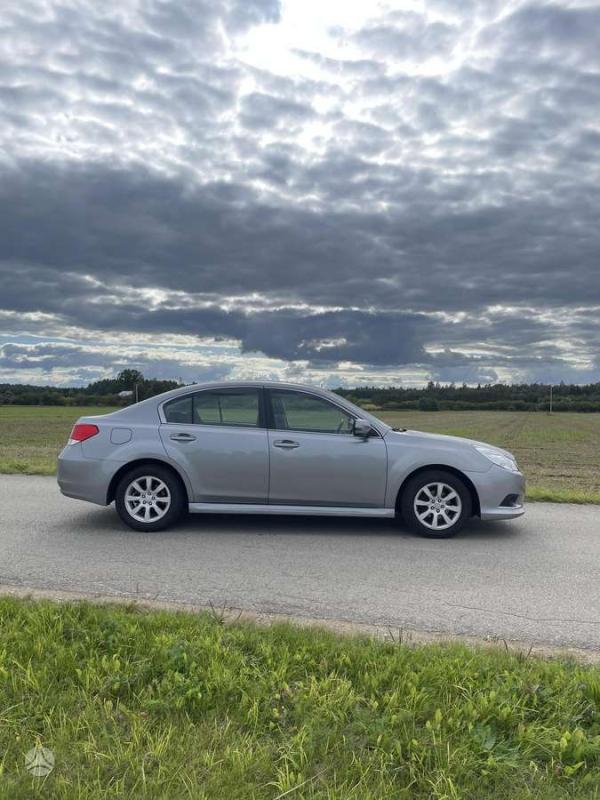 Pelēks Subaru Legacy 2011 Kauņa, ar dzinēja tilpumu 1.99 L un nobraukumu 191 tūkst. km par 3500 €, foto 9 vietnē AUTOMOTO.COM.LV
