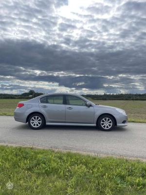 Grey Subaru Legacy 2011 in Kaunas, with an engine capacity of 1.99 L and mileage of 191 thousand km for 3500 €, photo 9 on AUTOMOTO.COM.LV