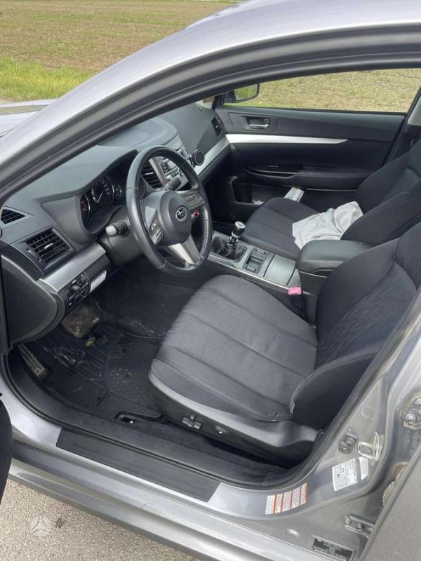 Pelēks Subaru Legacy 2011 Kauņa, ar dzinēja tilpumu 1.99 L un nobraukumu 191 tūkst. km par 3500 €, foto 11 vietnē AUTOMOTO.COM.LV