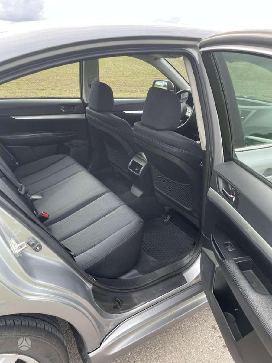 Grey Subaru Legacy 2011 in Kaunas, with an engine capacity of 1.99 L and mileage of 191 thousand km for 3500 €, photo 15 on AUTOMOTO.COM.LV