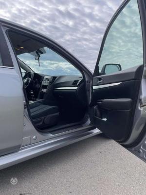 Grey Subaru Legacy 2011 in Kaunas, with an engine capacity of 1.99 L and mileage of 191 thousand km for 3500 €, photo 16 on AUTOMOTO.COM.LV