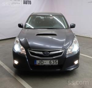 Pelēks Subaru Legacy 2012 Rīga, ar dzinēja tilpumu 2.00 L un nobraukumu 226 tūkst. km par 4900 €, foto 2 vietnē AUTOMOTO.COM.LV