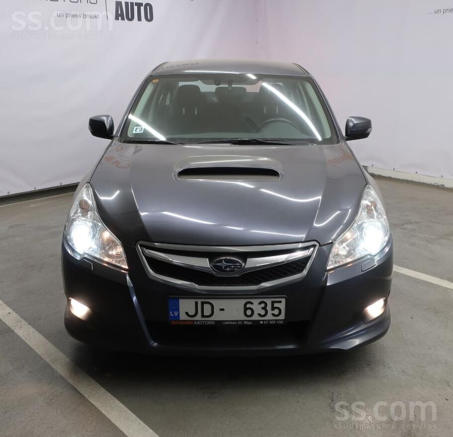 Pelēks Subaru Legacy 2012 Rīga, ar dzinēja tilpumu 2.00 L un nobraukumu 226 tūkst. km par 4900 €, foto 2 vietnē AUTOMOTO.COM.LV