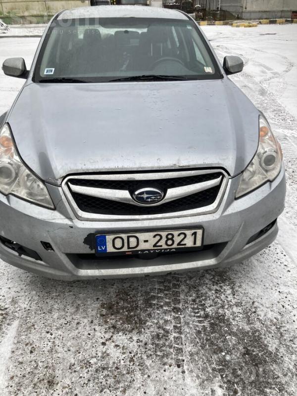 Grey Subaru Legacy 2012 in Riga, with an engine capacity of 2.50 L and mileage of 193 thousand km for 1500 €, photo 4 on AUTOMOTO.COM.LV