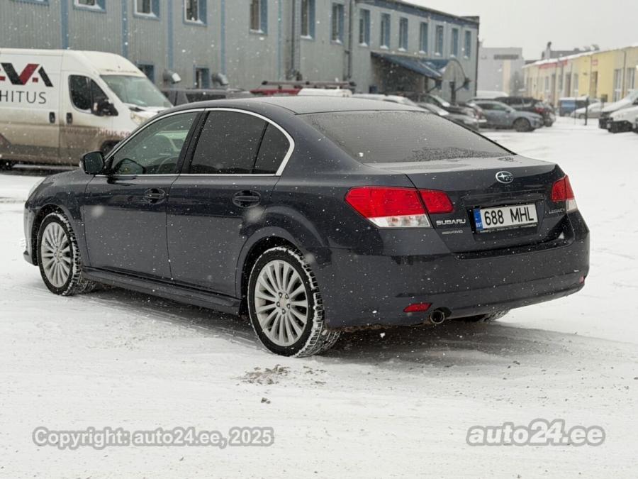 Grey Subaru Legacy 2012 in Tallinn, with an engine capacity of 2.00 L and mileage of 118 thousand km for 7500 €, photo 3 on AUTOMOTO.COM.LV