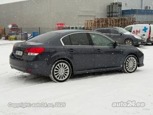 Pelēks Subaru Legacy 2012 Tallina, ar dzinēja tilpumu 2.00 L un nobraukumu 118 tūkst. km par 7500 €, foto 4 vietnē AUTOMOTO.COM.LV