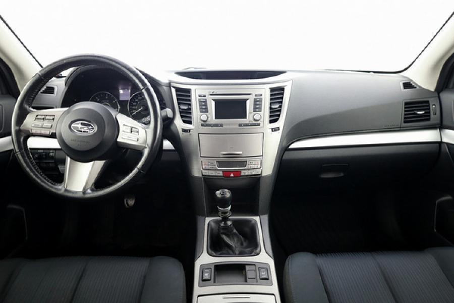 Pelēks Subaru Legacy 2012 Tallina, ar dzinēja tilpumu 2.00 L un nobraukumu 229 tūkst. km par 2599 €, foto 6 vietnē AUTOMOTO.COM.LV