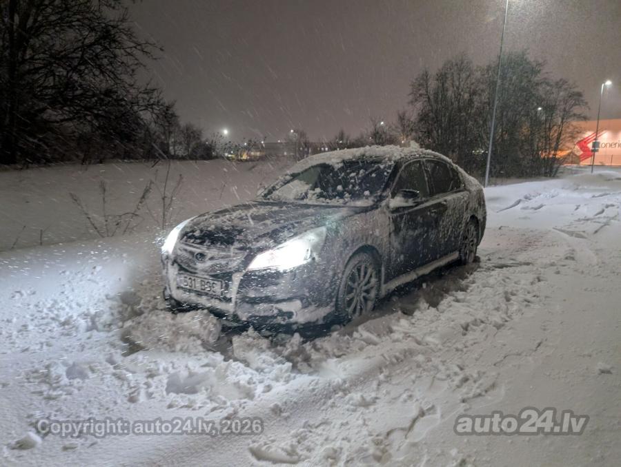 Grey Subaru Legacy 2012 in Tallinn, with an engine capacity of 2.50 L and mileage of 150 thousand km for 5990 €, photo 3 on AUTOMOTO.COM.LV