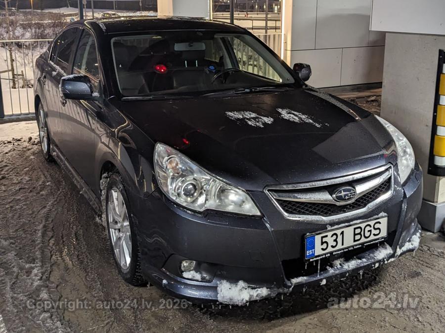 Grey Subaru Legacy 2012 in Tallinn, with an engine capacity of 2.50 L and mileage of 150 thousand km for 5990 €, photo 4 on AUTOMOTO.COM.LV