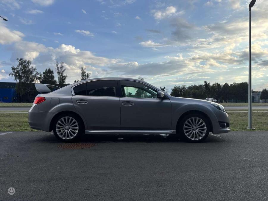 Grey Subaru Legacy 2012 in Klaipeda, with an engine capacity of 2.00 L and mileage of 341 thousand km for 3500 €, photo 6 on AUTOMOTO.COM.LV
