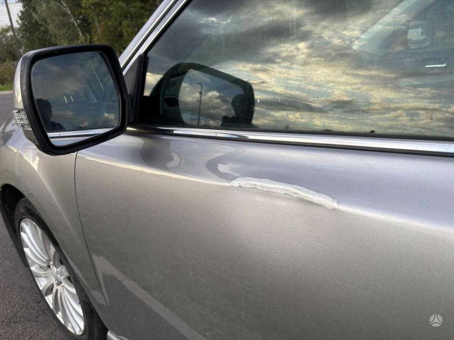 Grey Subaru Legacy 2012 in Klaipeda, with an engine capacity of 2.00 L and mileage of 341 thousand km for 3500 €, photo 13 on AUTOMOTO.COM.LV