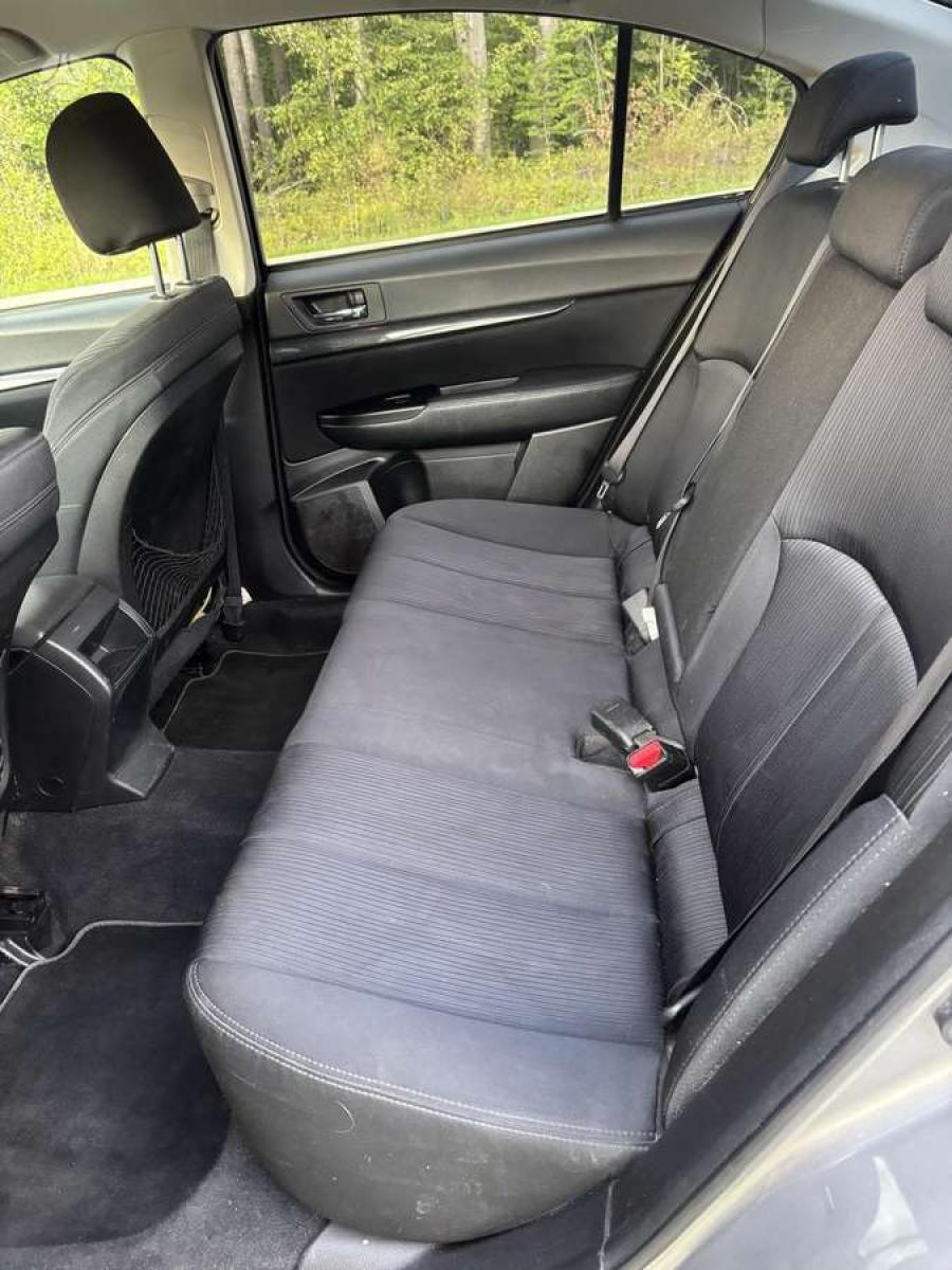 Grey Subaru Legacy 2012 in Klaipeda, with an engine capacity of 2.00 L and mileage of 341 thousand km for 3500 €, photo 16 on AUTOMOTO.COM.LV