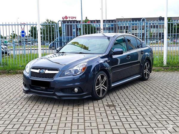 Pelēks Subaru Legacy 2013 Klaipėda, ar dzinēja tilpumu 3.63 L un nobraukumu 111 tūkst. km par 9300 €, foto 2 vietnē AUTOMOTO.COM.LV
