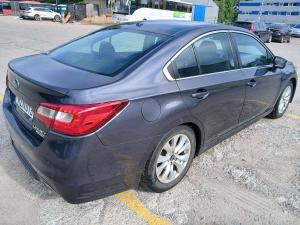 Grey Subaru Legacy 2015 in Vilnius, with an engine capacity of 2.50 L and mileage of 261 thousand km for 7499 €, photo 4 on AUTOMOTO.COM.LV