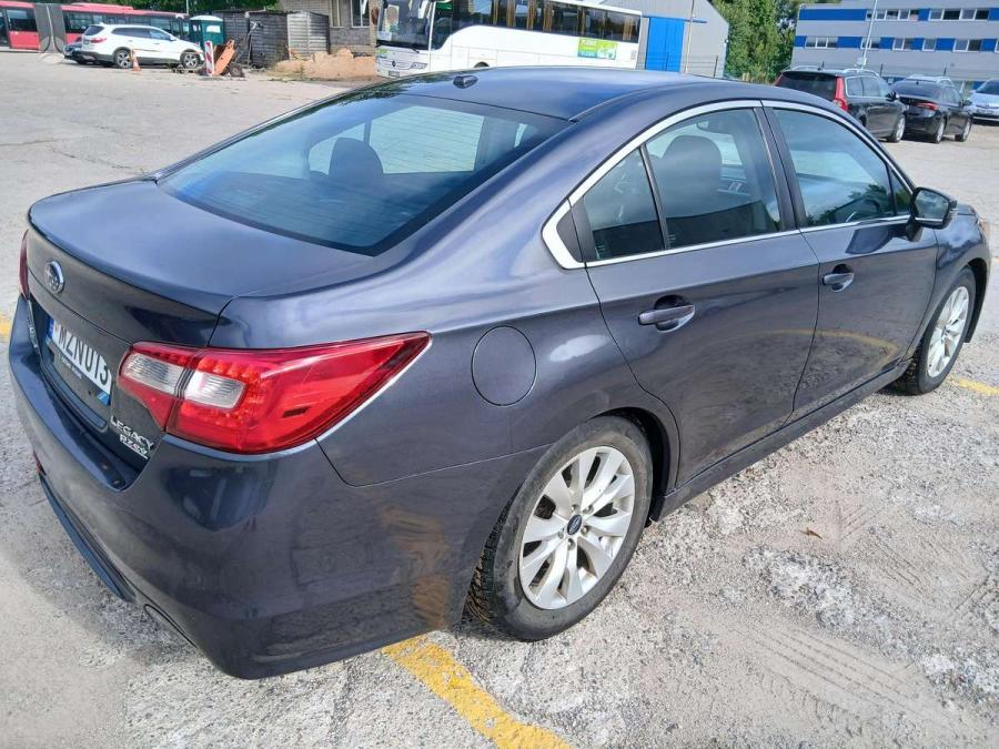 Grey Subaru Legacy 2015 in Vilnius, with an engine capacity of 2.50 L and mileage of 261 thousand km for 7499 €, photo 4 on AUTOMOTO.COM.LV