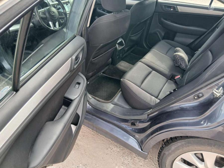 Grey Subaru Legacy 2015 in Vilnius, with an engine capacity of 2.50 L and mileage of 261 thousand km for 7499 €, photo 6 on AUTOMOTO.COM.LV