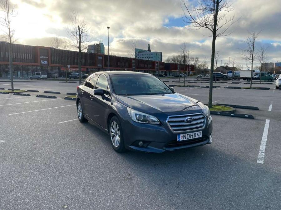 Pelēks Subaru Legacy 2017 Klaipėda, ar dzinēja tilpumu 2.50 L un nobraukumu 105 tūkst. km par 12000 €, foto 4 vietnē AUTOMOTO.COM.LV
