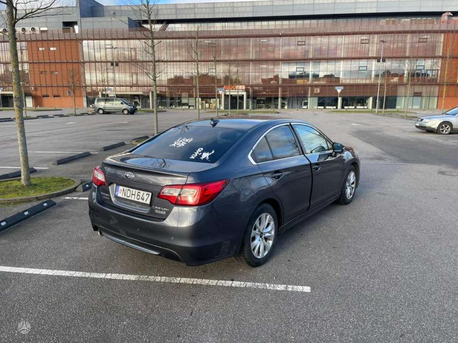 Pelēks Subaru Legacy 2017 Klaipėda, ar dzinēja tilpumu 2.50 L un nobraukumu 105 tūkst. km par 12000 €, foto 5 vietnē AUTOMOTO.COM.LV