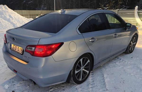 Pelēks Subaru Legacy 2017 Viļņa, ar dzinēja tilpumu 3.63 L un nobraukumu 144 tūkst. km par 12500 €, foto 3 vietnē AUTOMOTO.COM.LV