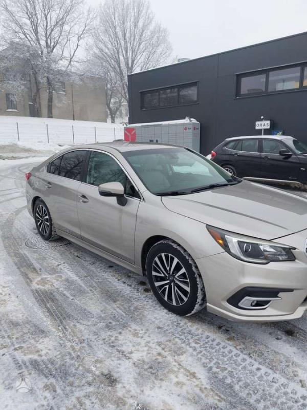 Grey Subaru Legacy 2018 in Raseiniai, with an engine capacity of 2.50 L and mileage of 277 thousand km for 8500 €, photo 1 on AUTOMOTO.COM.LV