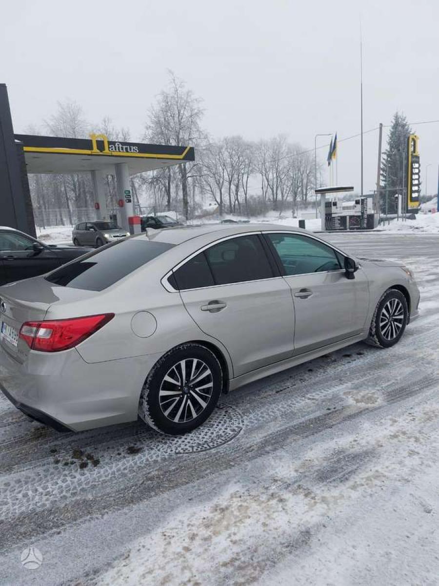 Grey Subaru Legacy 2018 in Raseiniai, with an engine capacity of 2.50 L and mileage of 277 thousand km for 8500 €, photo 2 on AUTOMOTO.COM.LV