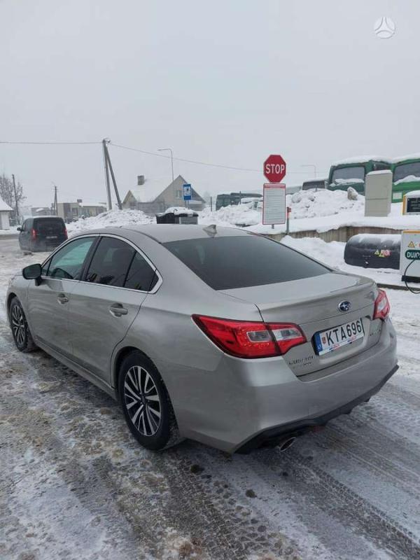 Grey Subaru Legacy 2018 in Raseiniai, with an engine capacity of 2.50 L and mileage of 277 thousand km for 8500 €, photo 4 on AUTOMOTO.COM.LV