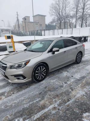 Grey Subaru Legacy 2018 in Raseiniai, with an engine capacity of 2.50 L and mileage of 277 thousand km for 8500 €, photo 5 on AUTOMOTO.COM.LV