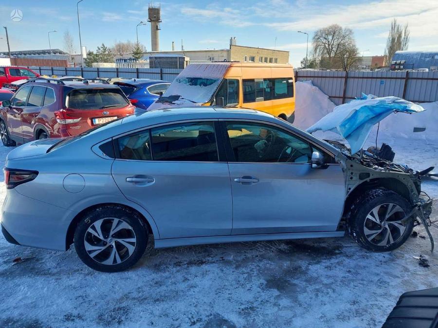 Grey Subaru Legacy 2022 in Alytus, with an engine capacity of 2.50 L and mileage of 87 thousand km for 6600 €, photo 5 on AUTOMOTO.COM.LV
