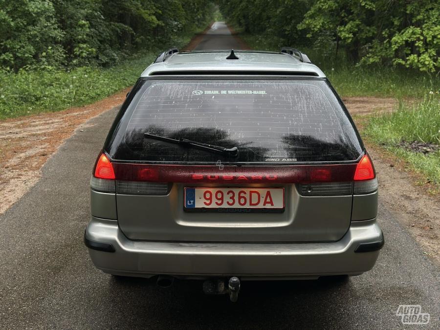 Grey Subaru Legacy 1996 in Jurbarkas, with an engine capacity of 2.20 L and mileage of 281 thousand km for 2150 €, photo 5 on AUTOMOTO.COM.LV