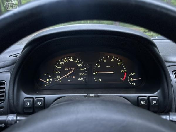 Grey Subaru Legacy 1996 in Jurbarkas, with an engine capacity of 2.20 L and mileage of 281 thousand km for 2150 €, photo 10 on AUTOMOTO.COM.LV