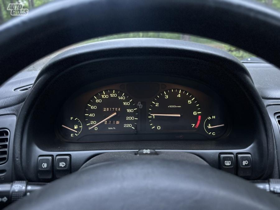 Grey Subaru Legacy 1996 in Jurbarkas, with an engine capacity of 2.20 L and mileage of 281 thousand km for 2150 €, photo 11 on AUTOMOTO.COM.LV