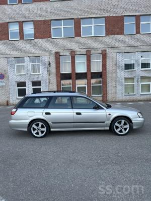 Grey Subaru Legacy 2000 in Valmiera, with an engine capacity of 2.00 L and mileage of 225 thousand km for 2250 €, photo 5 on AUTOMOTO.COM.LV