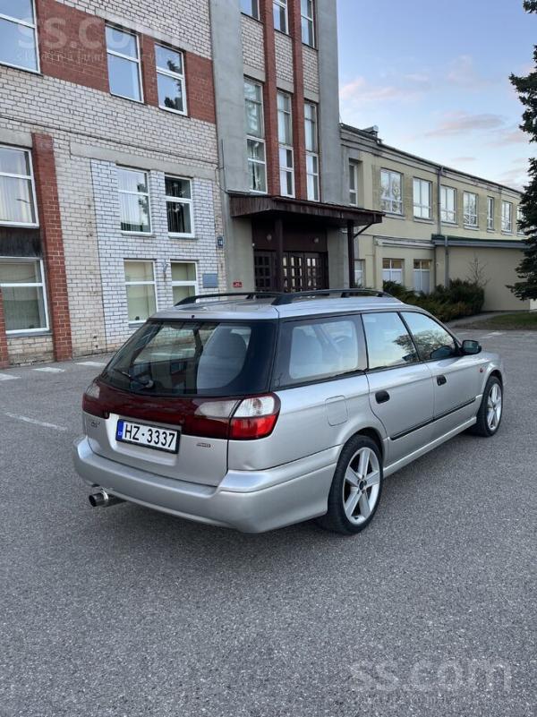 Grey Subaru Legacy 2000 in Valmiera, with an engine capacity of 2.00 L and mileage of 225 thousand km for 2250 €, photo 5 on AUTOMOTO.COM.LV