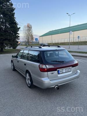 Grey Subaru Legacy 2000 in Valmiera, with an engine capacity of 2.00 L and mileage of 225 thousand km for 2250 €, photo 7 on AUTOMOTO.COM.LV