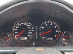 Pelēks Subaru Legacy 2002 Madona, ar dzinēja tilpumu 3.00 L un nobraukumu 245 tūkst. km par 2250 €, foto 4 vietnē AUTOMOTO.COM.LV