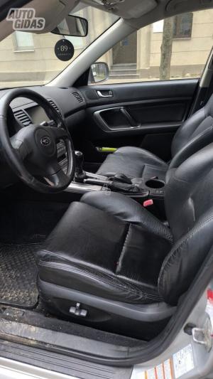 Pelēks Subaru Legacy 2003 Viļņa, ar dzinēja tilpumu 2.50 L un nobraukumu 421 tūkst. km par 1900 €, foto 7 vietnē AUTOMOTO.COM.LV