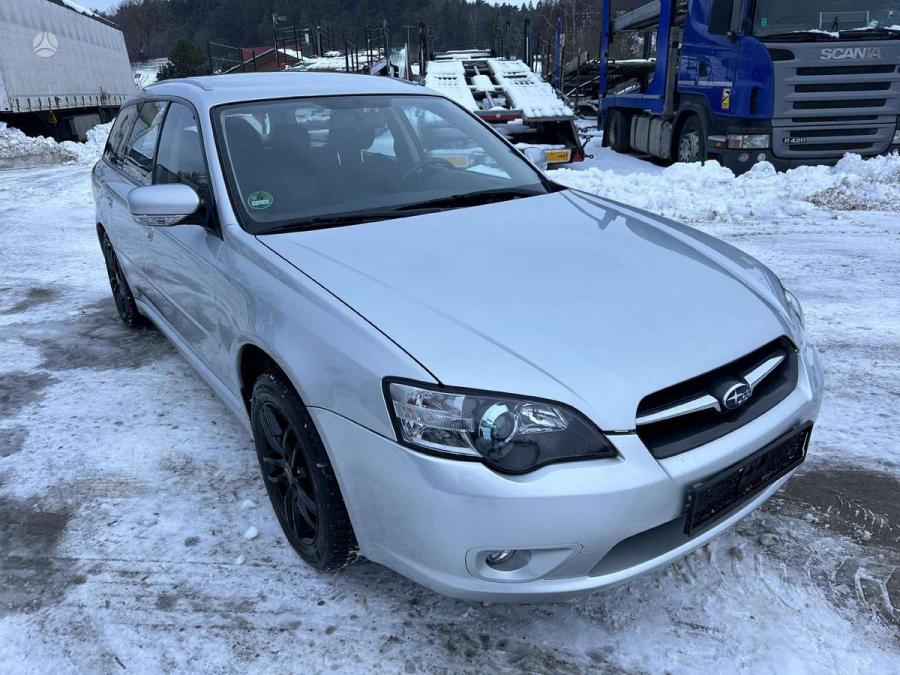 Pelēks Subaru Legacy 2004 Prienai, ar dzinēja tilpumu 2.46 L un nobraukumu 172 tūkst. km par 2600 €, foto 3 vietnē AUTOMOTO.COM.LV