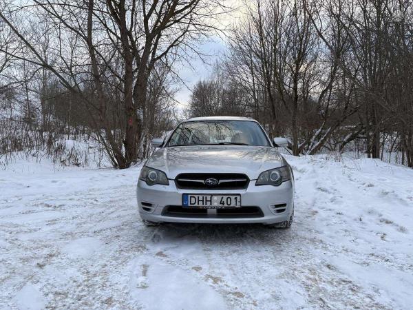 Grey Subaru Legacy 2004 in Vilnius, with an engine capacity of 1.99 L and mileage of 269 thousand km for 1350 €, photo 2 on AUTOMOTO.COM.LV